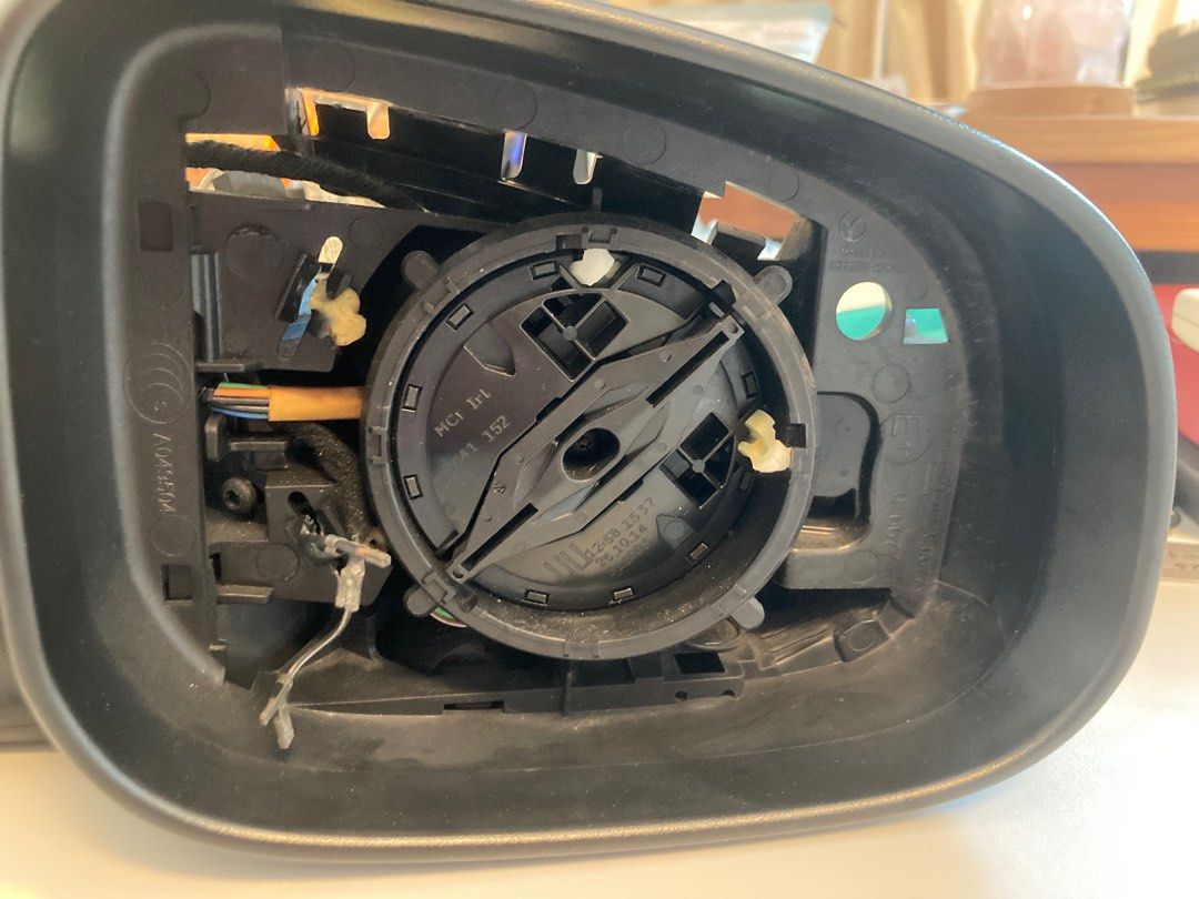 Genuine Volvo Side Door Mirror Assembly (Driver side) - 31402580, Car ...