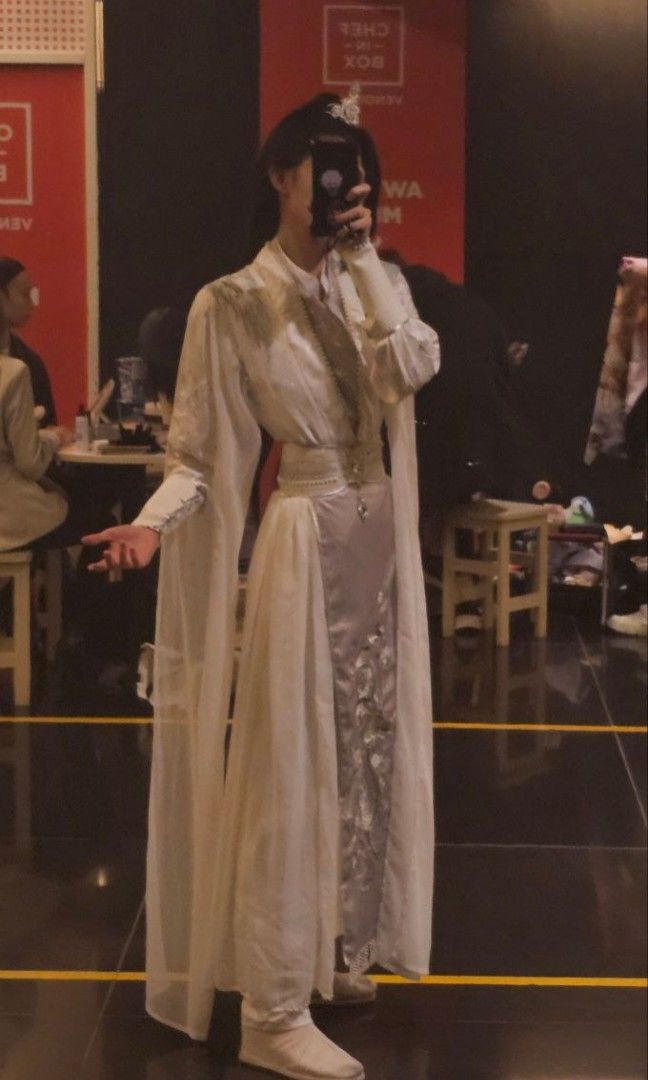 [💰WTS/ 🔃Trades] 古风 Grey Hanfu 汉服/ SVSSS Scum Villain Self Saving System ...