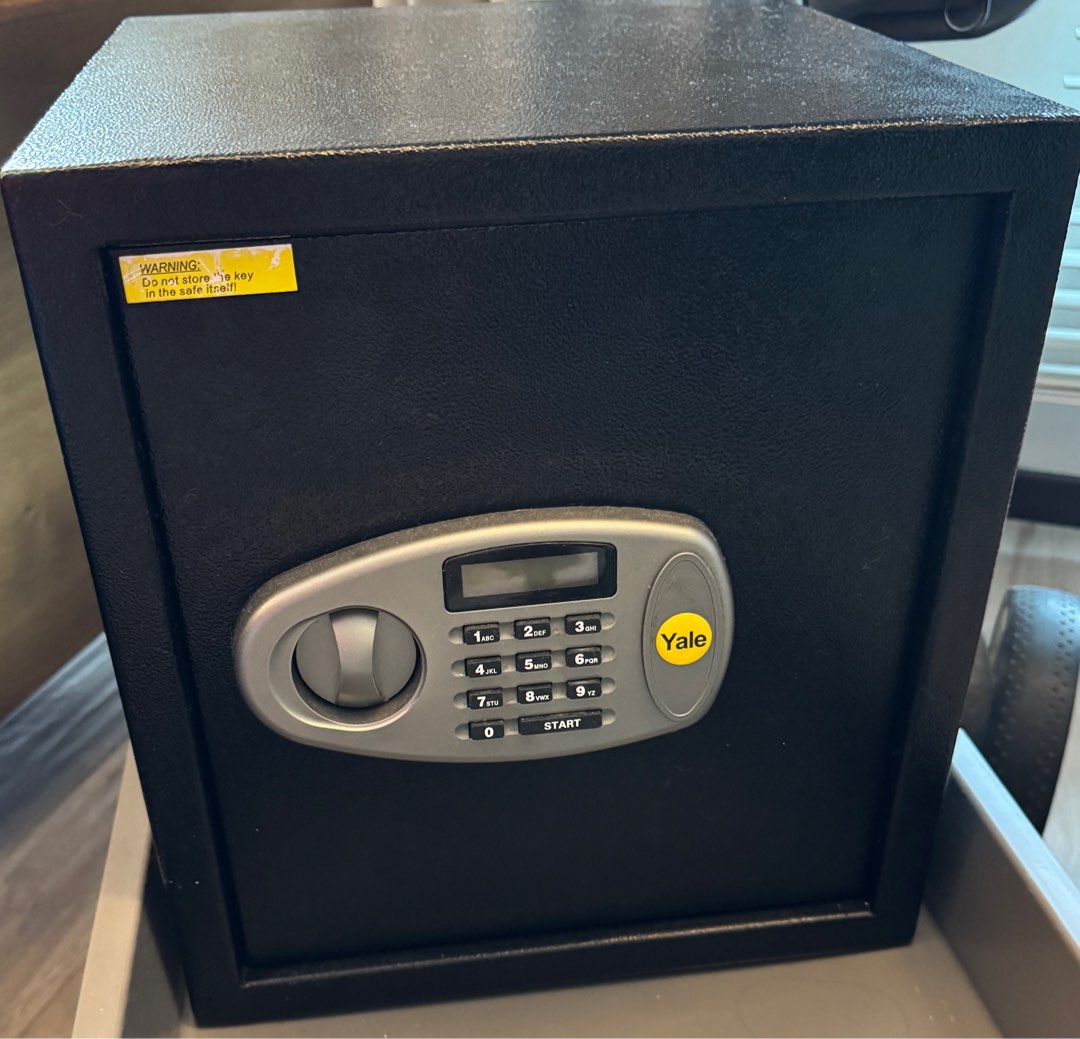 Yale Digital Safe (self collection near hougang), Furniture & Home ...