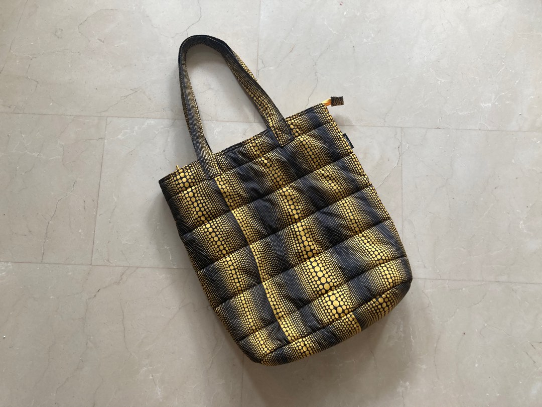 Yayoi Kusama Uniqlo Bag | MoMA Special Edition | 2015, Women's Fashion ...