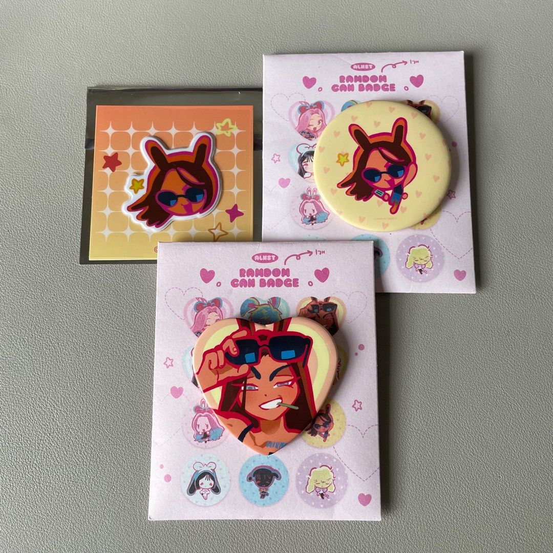 WTS Alien Stage Hyuna 2nd Anniv Badges, Hobbies & Toys, Memorabilia ...