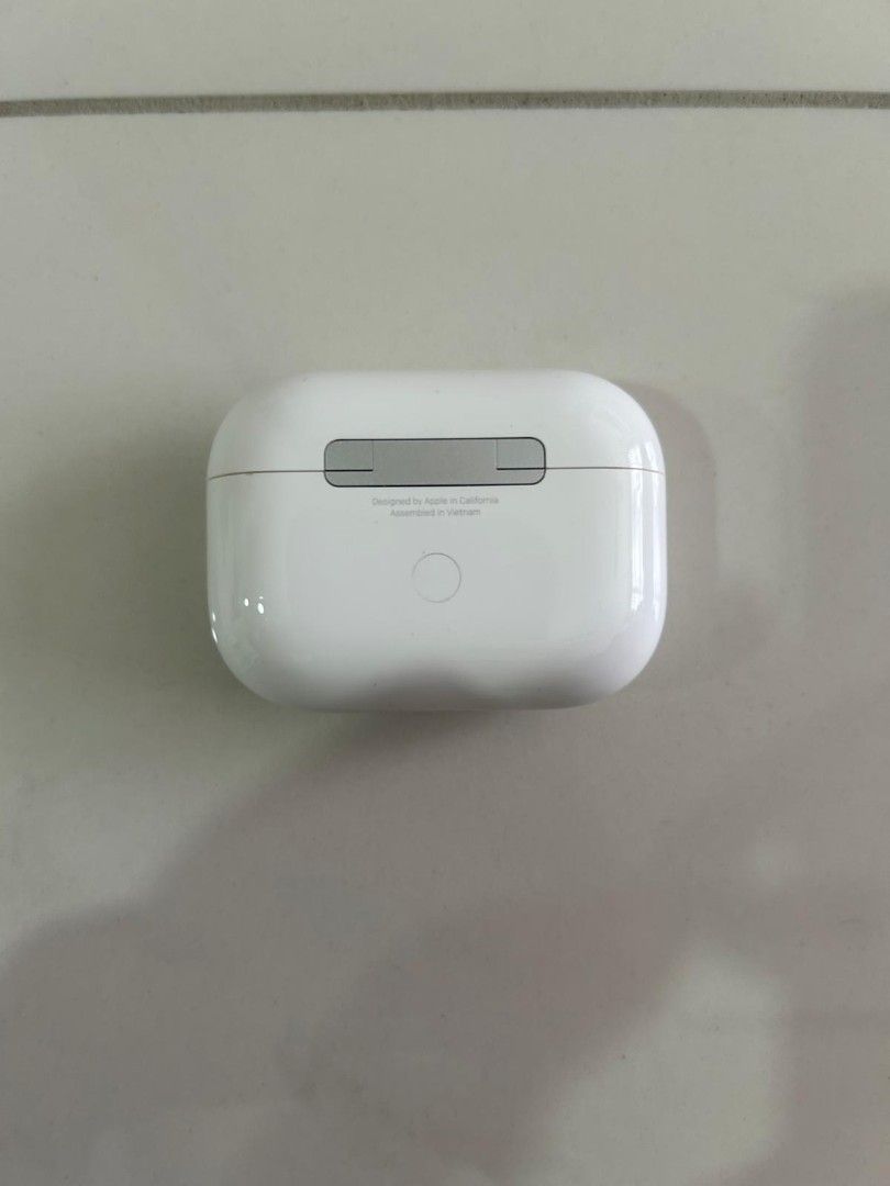 Apple AirPods Pro with MagSafe Charging Case, Audio, Earphones on Carousell