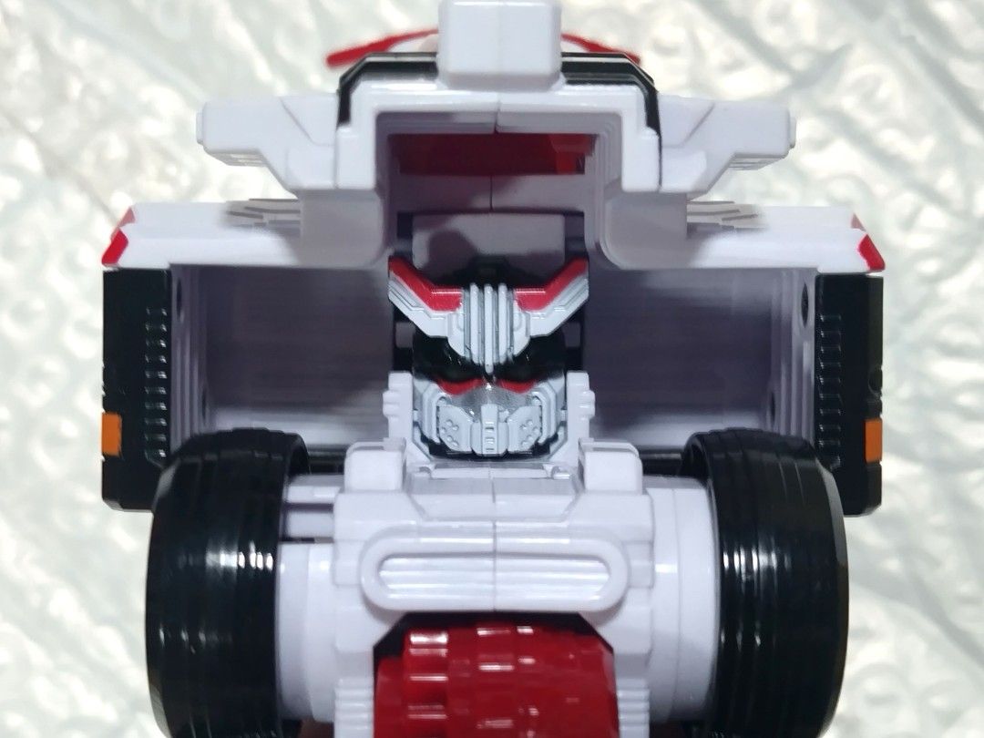 Bandai - Kaitou Sentai Lupinranger VS Keisatsu Sentai Patranger - DX ...