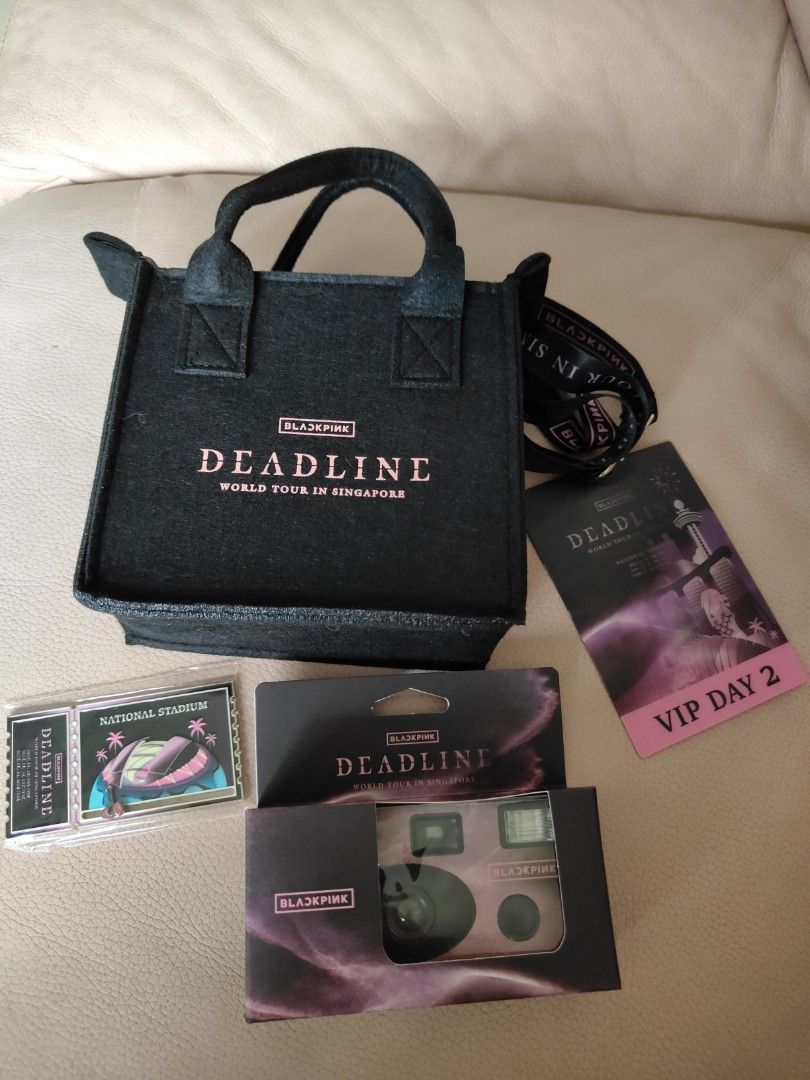 BLACKPINK DEADLINE World Tour Singapore Merchandise Bundle, Hobbies ...