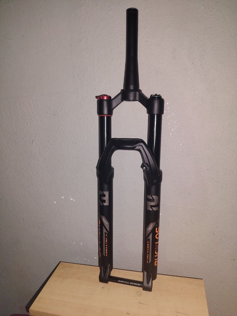 Bucklos Factory Air Suspension Fork, Sports Equipment, Bicycles & Parts ...