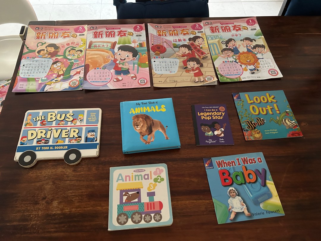 Children's Books and Yakult Ace Light Family Pack, Hobbies & Toys ...