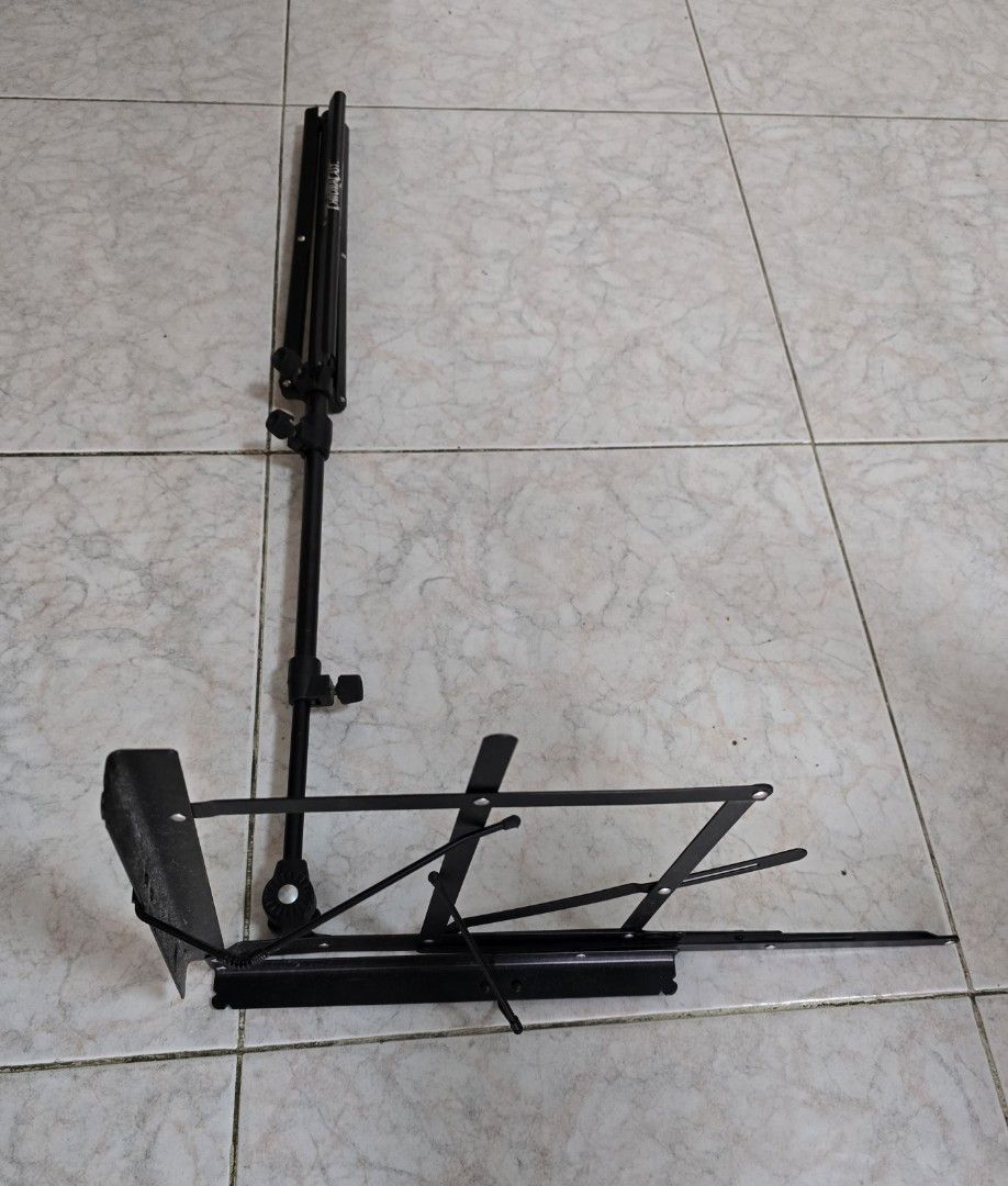 Crescendo Music Stand - Adjustable and Portable, Hobbies & Toys, Music ...