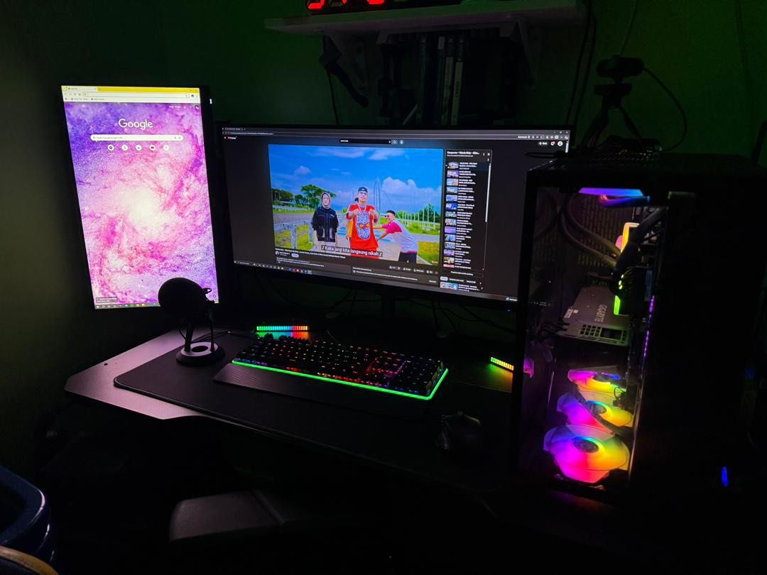 Custom Gaming PC Setup with Monitor, Keyboard, and Chair, Computers ...