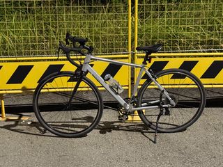 Road bike Decathlon DECATHLON RC100 V2, Sports Equipment, Bicycles & Parts, Bicycles on Carousell