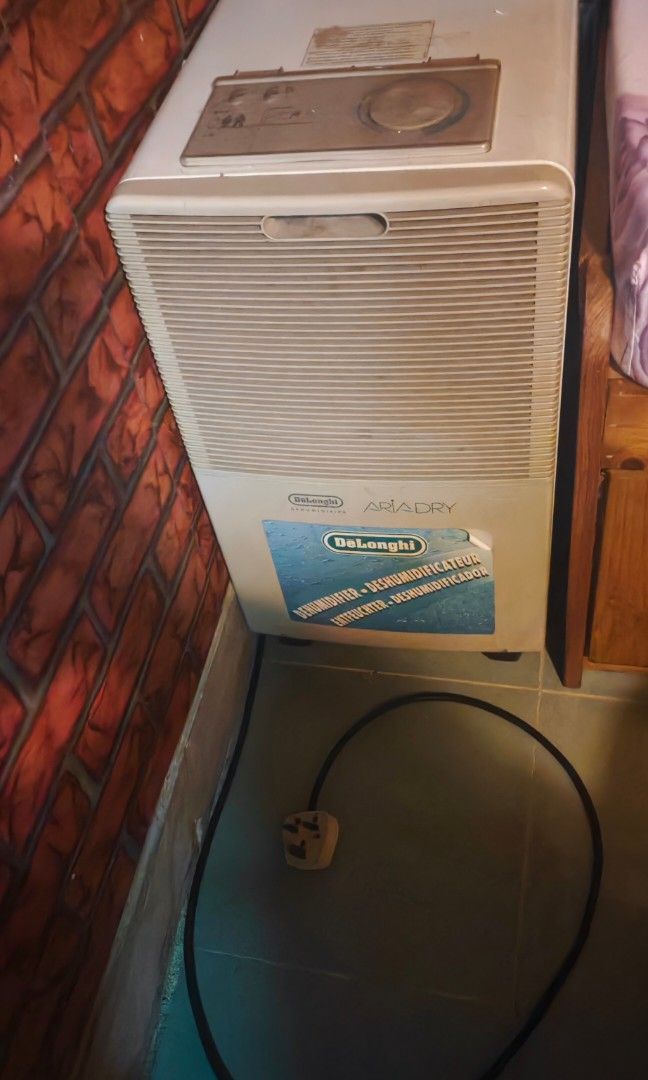 Delonghi Type DH 25 超舊型抽濕機, 家庭電器, 空氣清新機及抽濕機 - Carousell