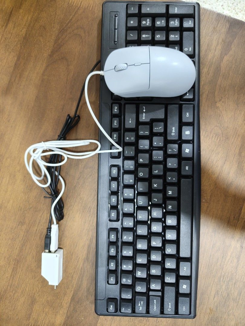 Full set with keyboard , mouse and usb port to connect to phone ...