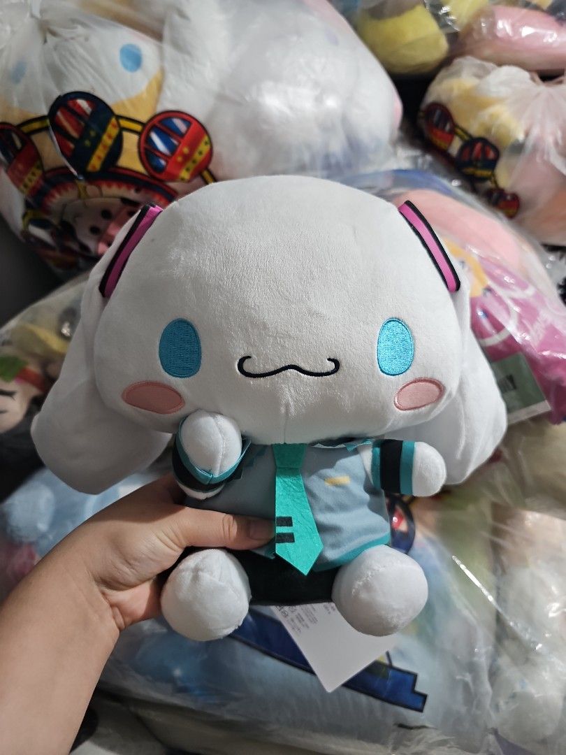 Hatsune Miku x Cinnamoroll Sanrio Plush, Hobbies & Toys, Toys & Games ...