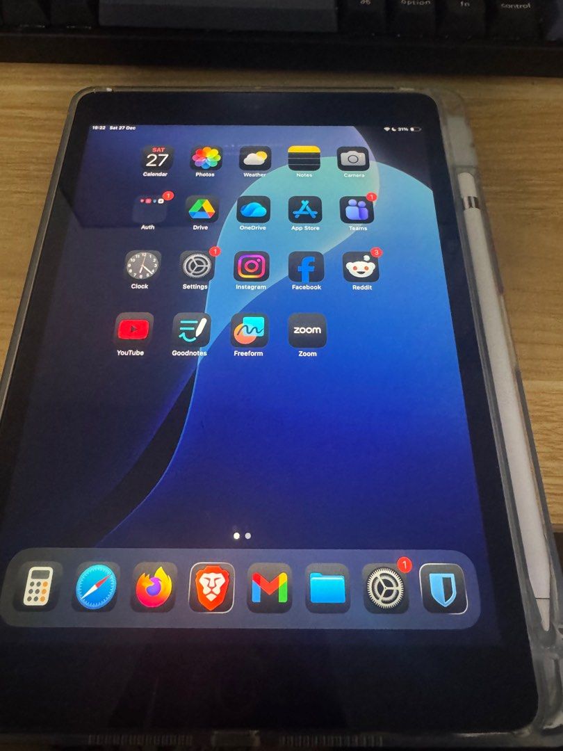 iPad Gen 9 Grey 64GB, Mobile Phones & Gadgets, Tablets, iPad on Carousell