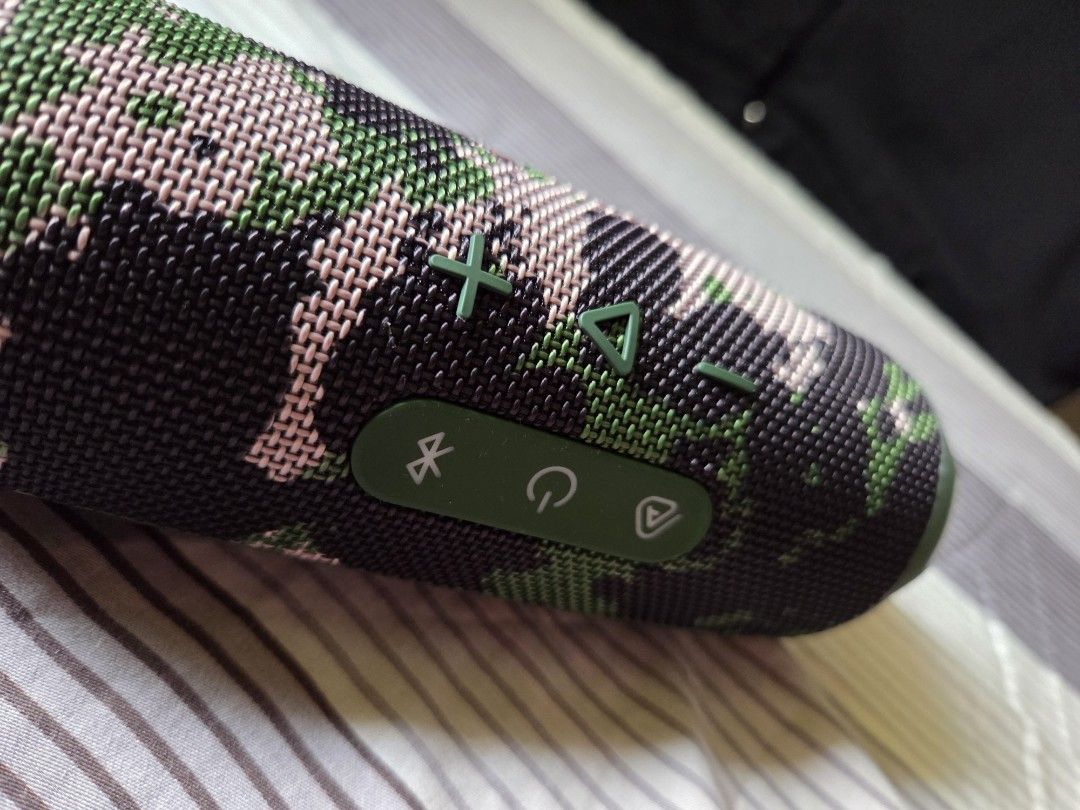 Jbl flip 7 bluetooth speaker squad color Opened for testing only with ...