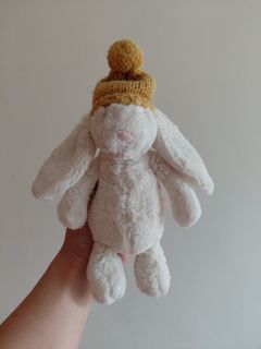 Jellycat Bashful Cream Bunny with Rose, Hobbies & Toys, Toys & Games on ...
