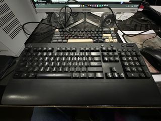 Logitech Signature K650 Keyboard, Computers & Tech, Parts & Accessories ...