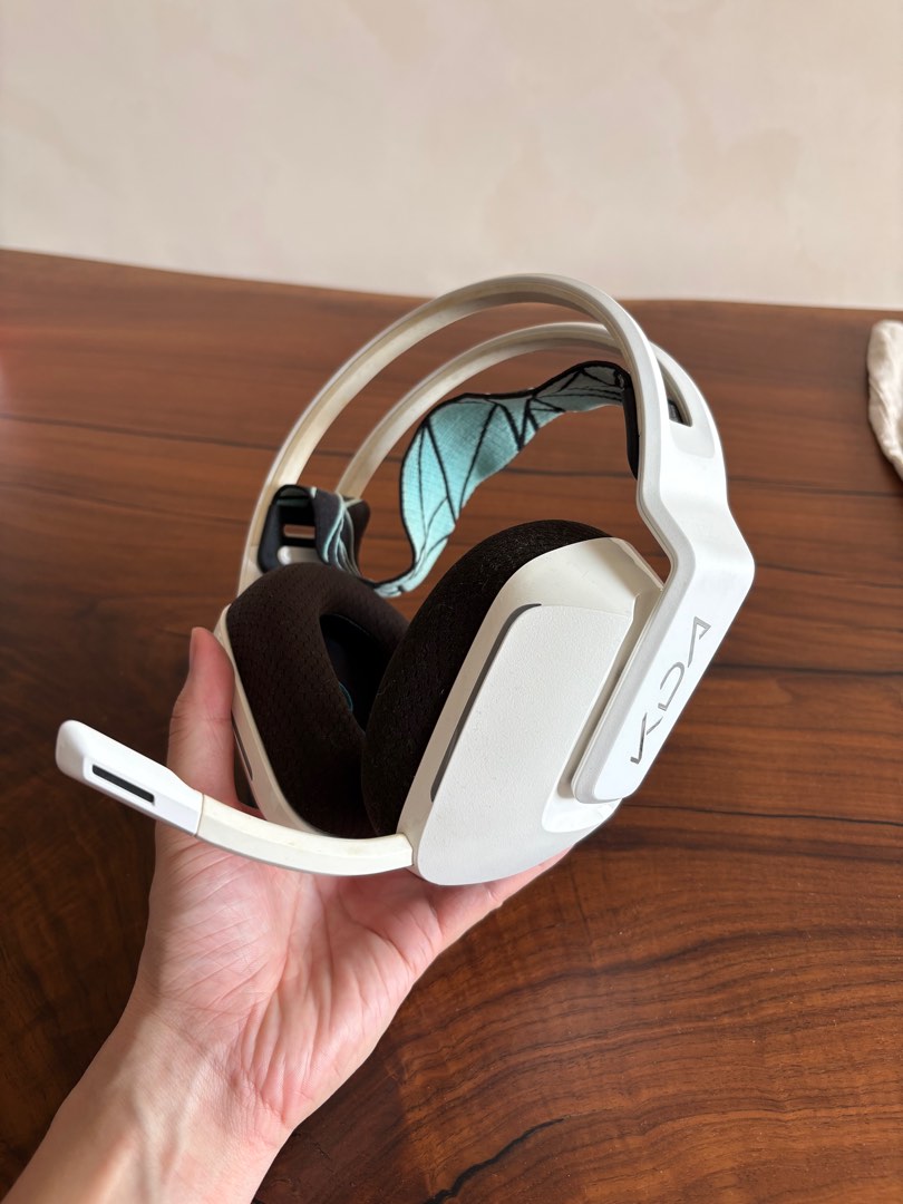 Logitech G733 Wireless Headphones (KDA edition), Audio, Headphones ...