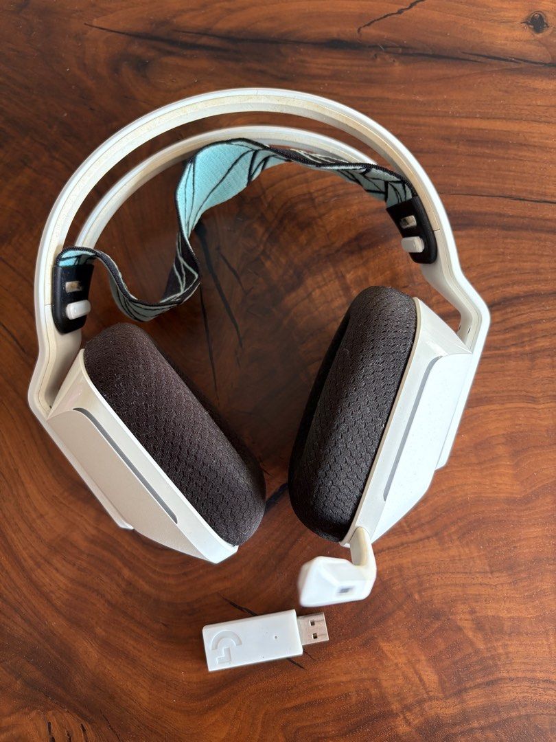 Logitech G733 Wireless Headphones (KDA edition), Audio, Headphones ...