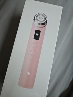 Medicube Kuromi Age-R Booster Pro, Beauty & Personal Care, Face, Face ...