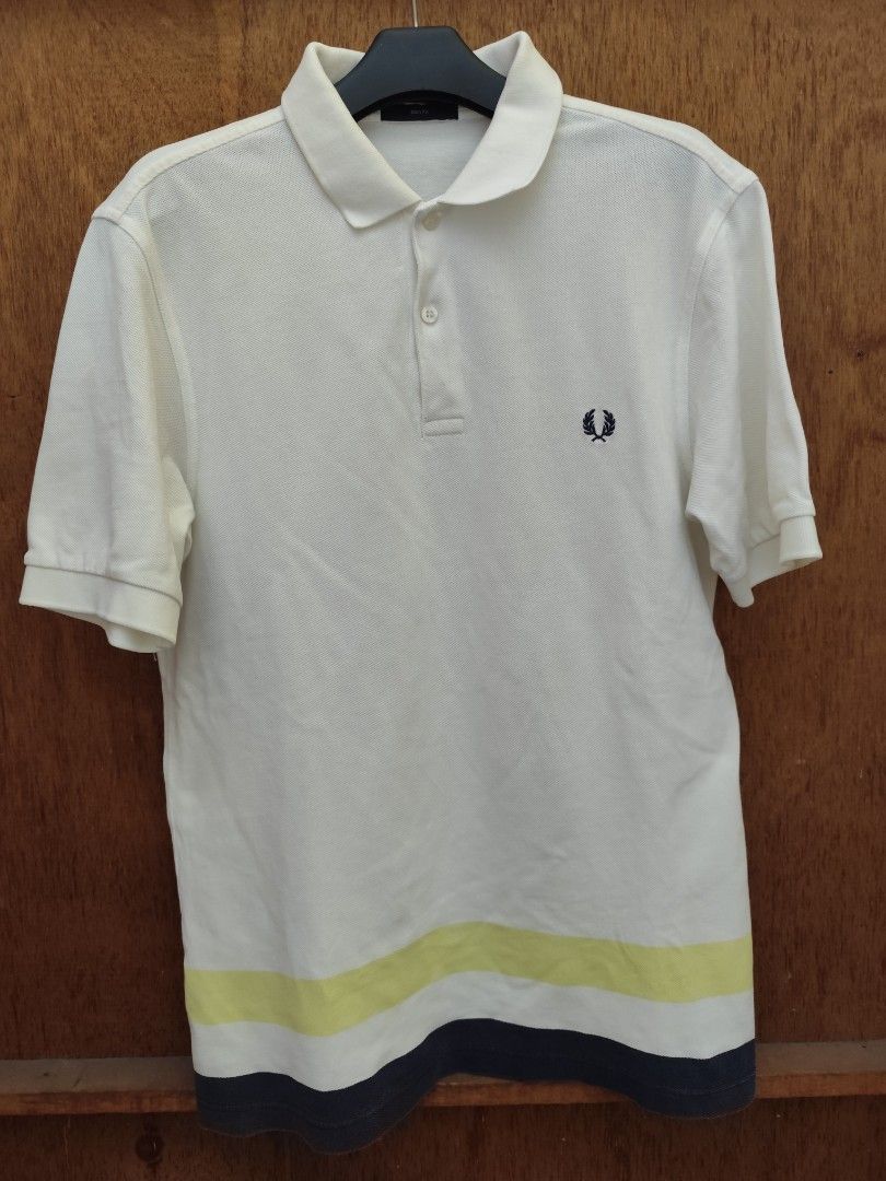 PoloShirt Fred Perry, Fesyen Pria, Pakaian , Atasan di Carousell