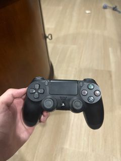 Faulty Original PS4 DualShock Controller, Video Gaming, Gaming ...