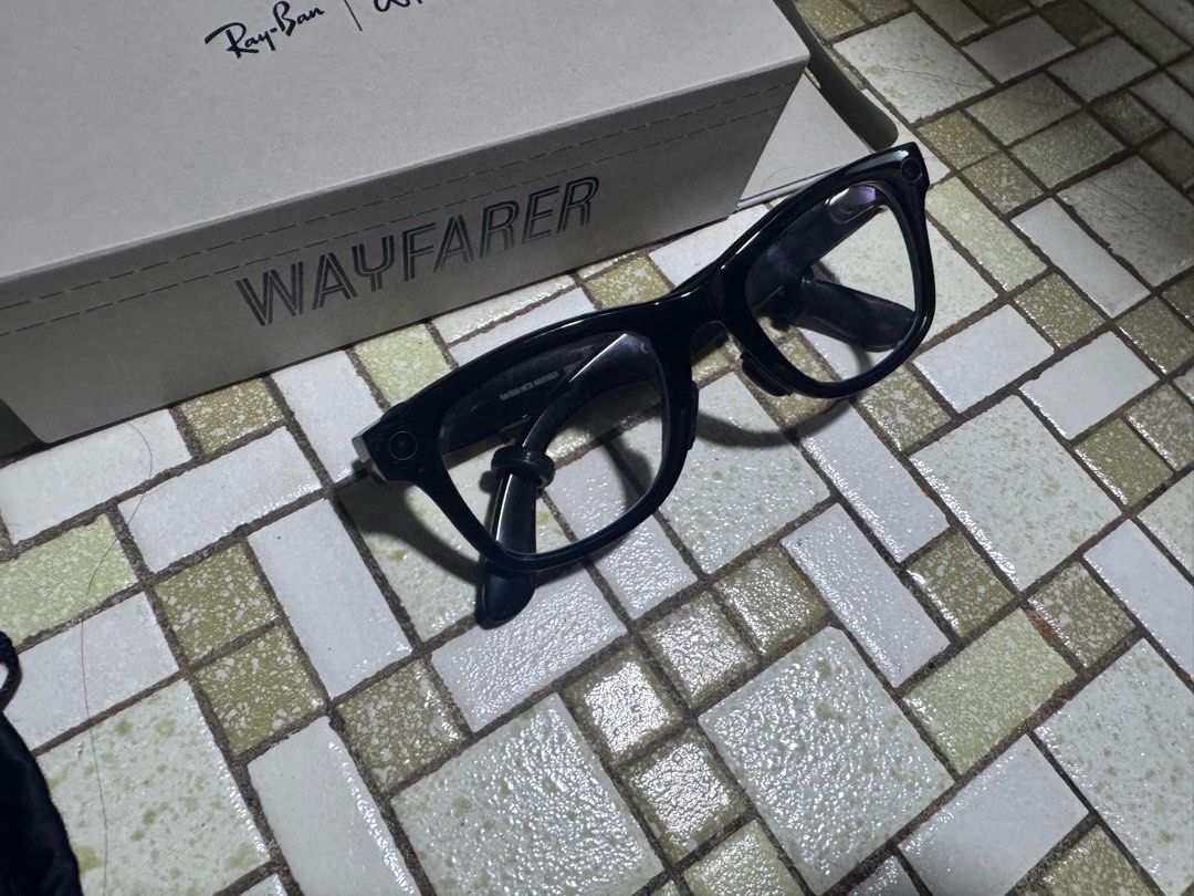 Ray-Ban Meta Wayfarer Smart Glasses - Black, Men's Fashion, Watches ...