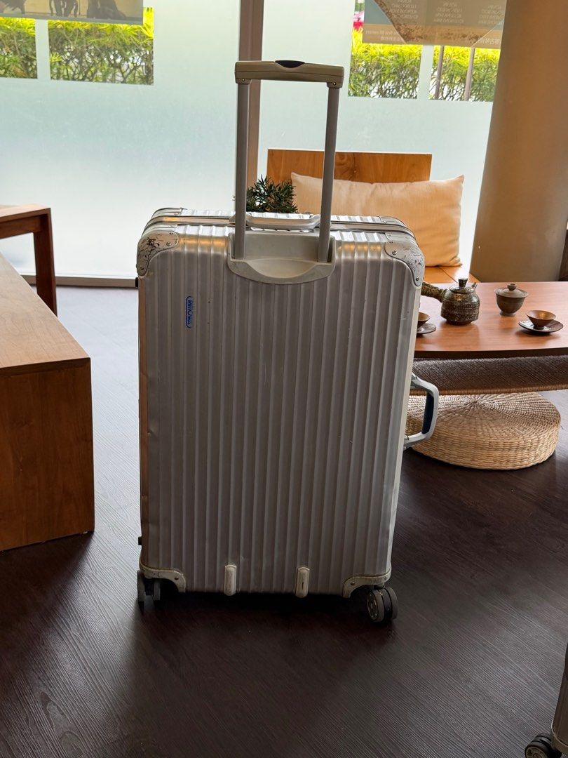 RIMOWA Topas 32” (104L) Silver Check-in Suitcase – Authentic, Hobbies ...