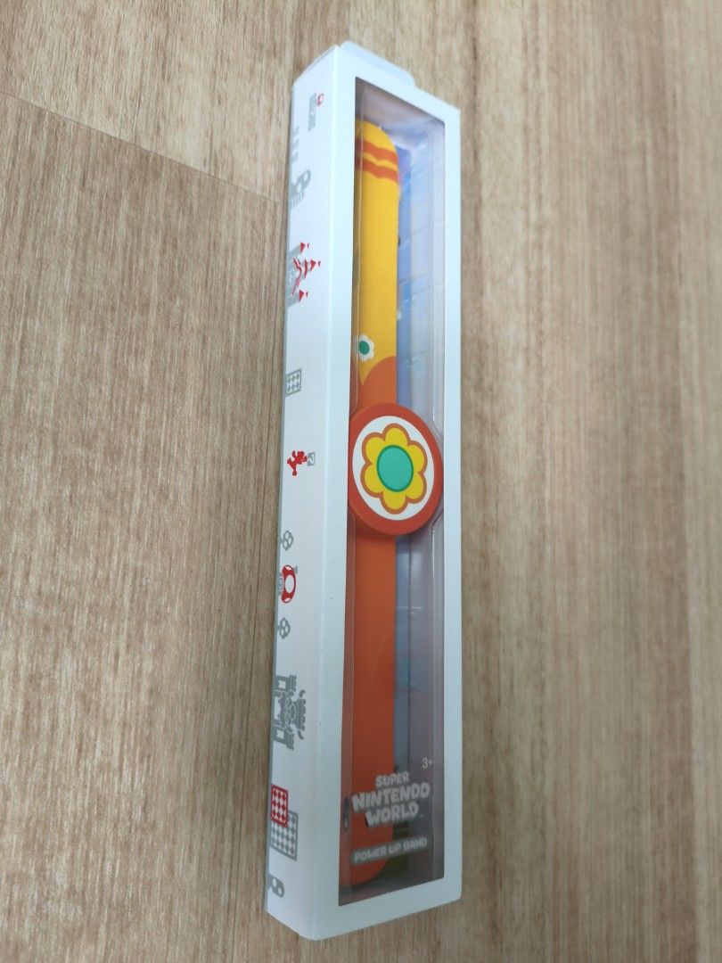 Super Nintendo World Power Up Band - Princess Daisy, Hobbies & Toys ...