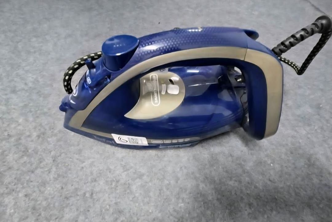 TEFAL STEAM IRON SMART PROTECT PLUS, TV & Home Appliances, Irons ...