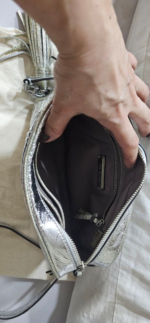 Tory Burch Metallic Crossbody Bag, Women's Fashion, Bags & Wallets ...