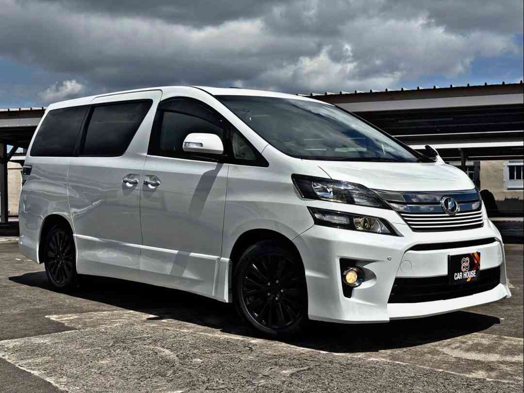 Toyota Vellfire 2.4 Z Golden Eyes II (A), Cars, Used Cars on Carousell