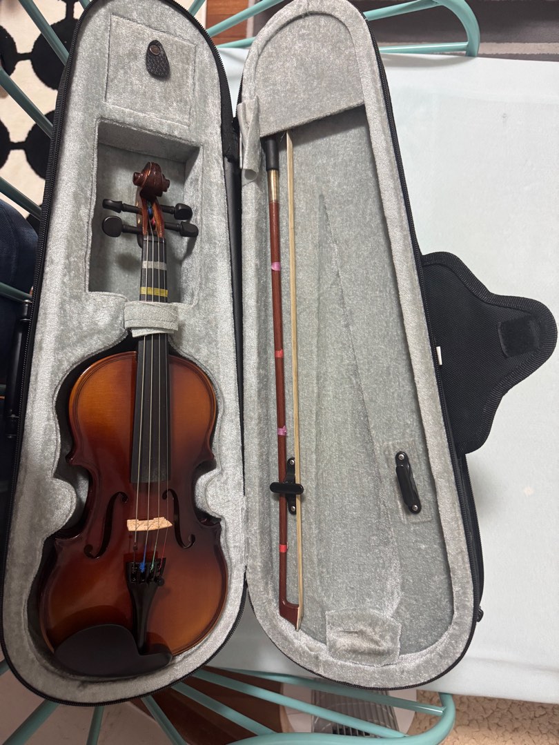 Violin 1/8, Hobbies & Toys, Musical Instruments on Carousell