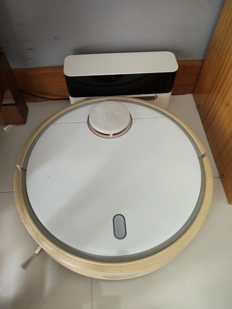 Xiaomi Robot Vacuum Cleaner with Charging Dock, TV & Home Appliances ...