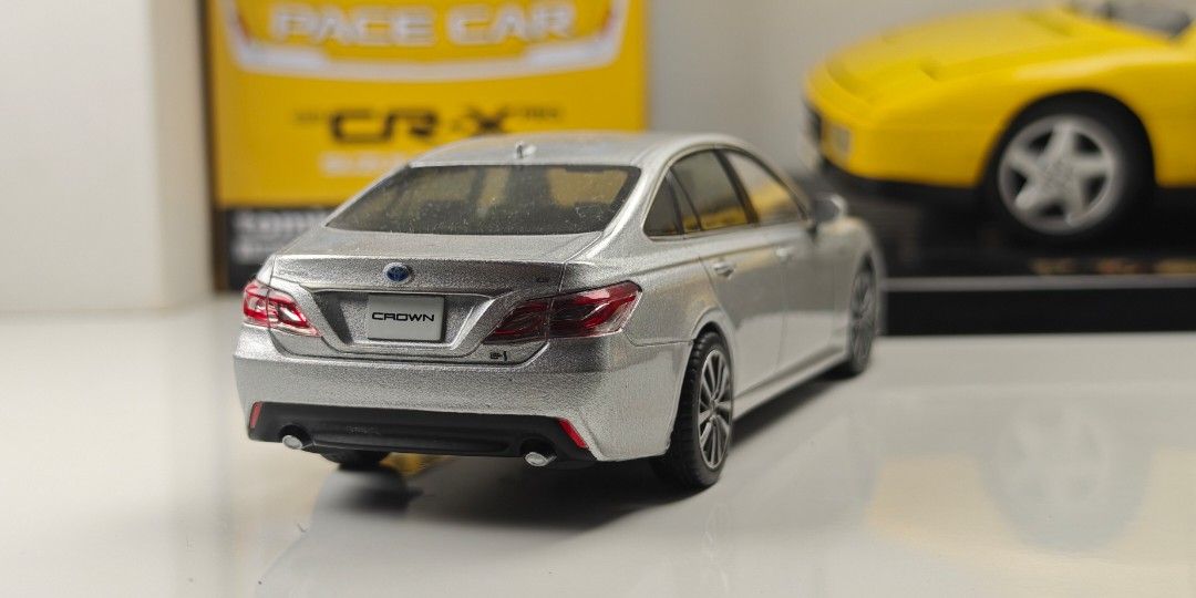 1:30 Toyota Crown Paint Manufacturer Paint Sample Model Diecast Model ...