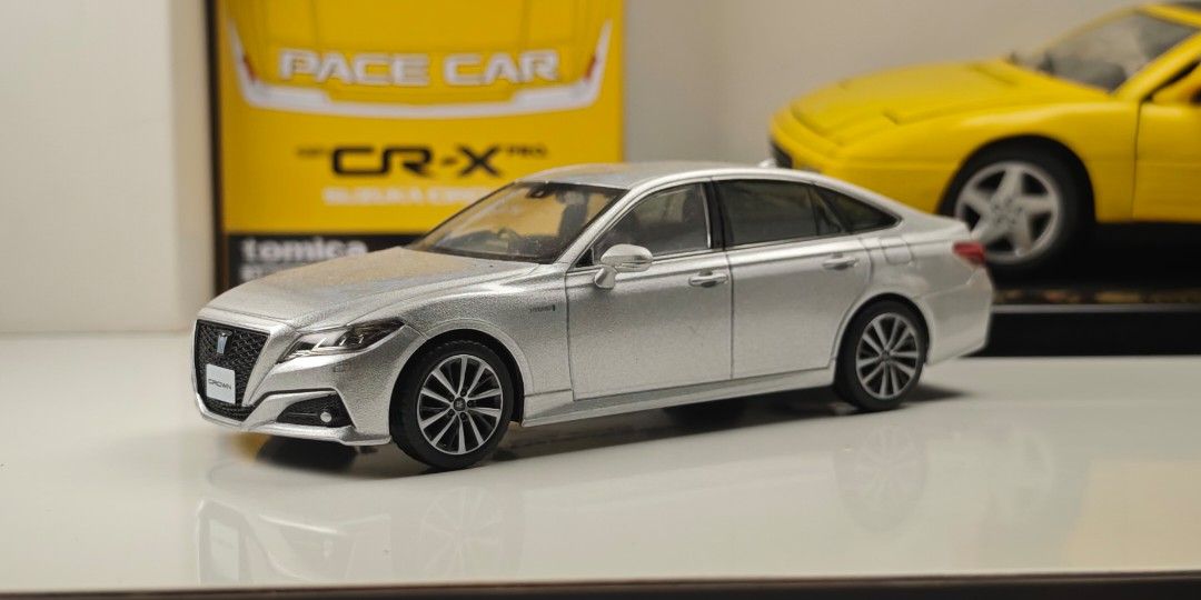 1:30 Toyota Crown Paint Manufacturer Paint Sample Model Diecast Model ...