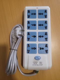 Power Strip with Multiple Outlets, 家庭電器, 其他家庭電器 - Carousell