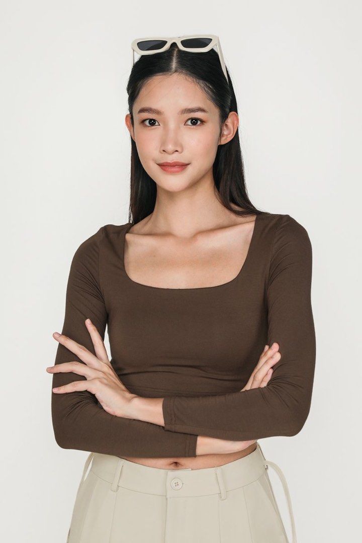 🆕 The Tinsel Rack Avril Long Sleeve Padded Top, Women's Fashion, Tops ...