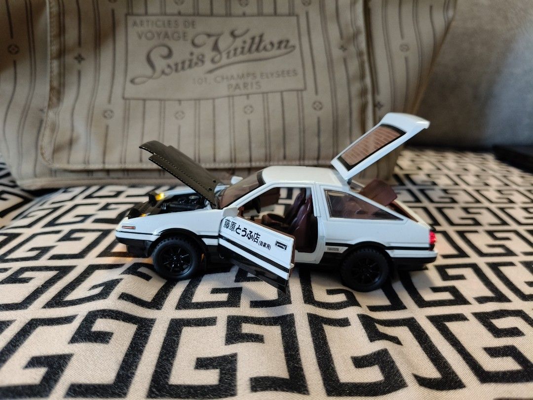 Initial D Aoshima Toyota Sprinter Trueno AE86 Snap Kit, Hobbies & Toys ...