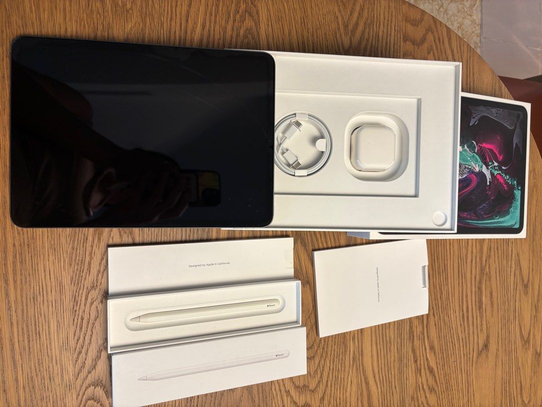 Apple iPad Pro 11-inch (256GB) + Apple Pencil, Mobile Phones & Gadgets ...