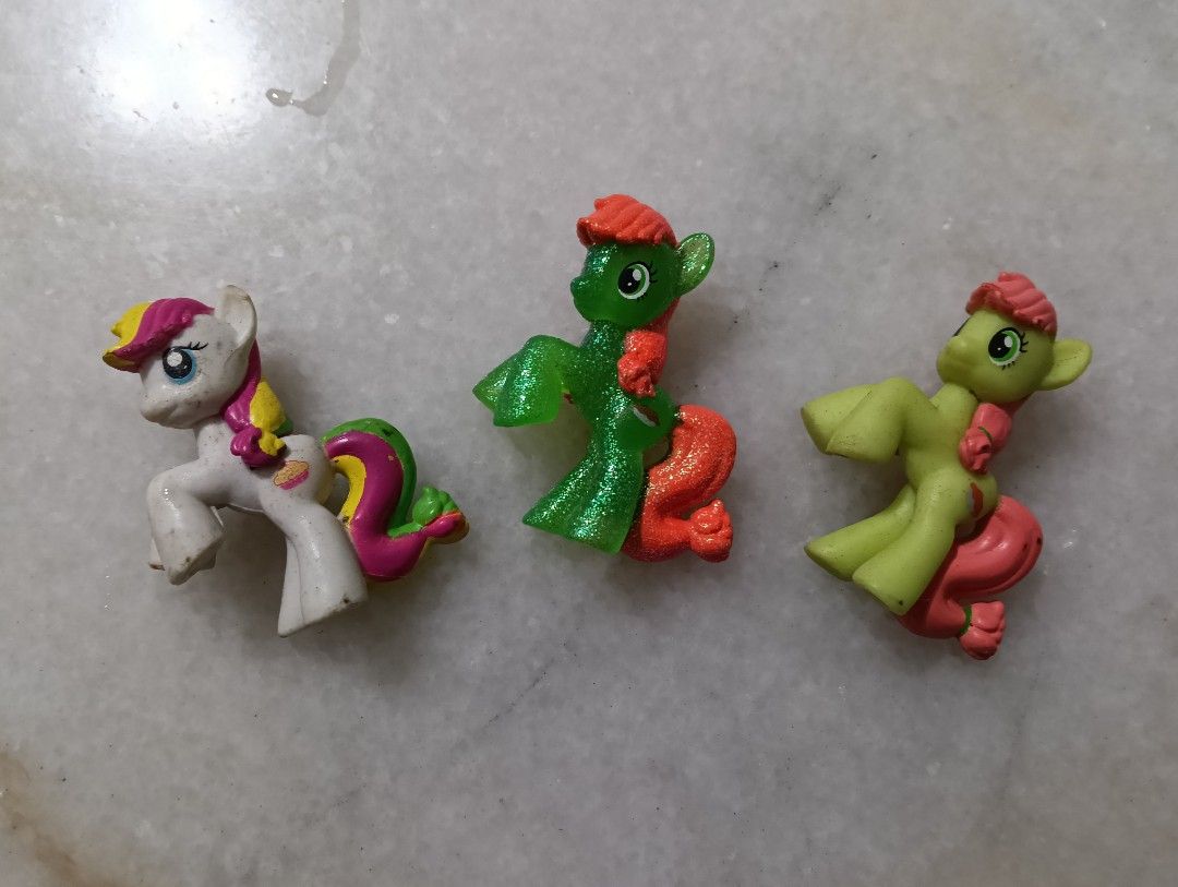 Assorted My Little Pony & Sanrio Hello Kitty Toy Mini Blind Box Toy ...