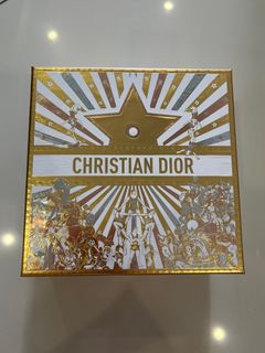 Gucci, Christian Dior, Van Cleef & Arpels Gift Packaging, Luxury ...