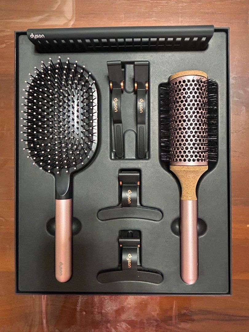 Dyson Styling Gift Set , Beauty & Personal Care, Hair Products on Carousell