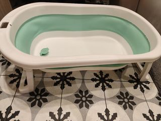 Foldable Baby Bath Tub with Accessories and box, Babies & Kids, Bathing ...