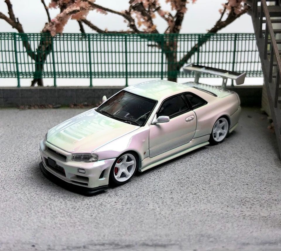 FUJI Nissan Skyline GT-R (R34) Z-Tune Pearl White w/ High Wing, Hobbies ...