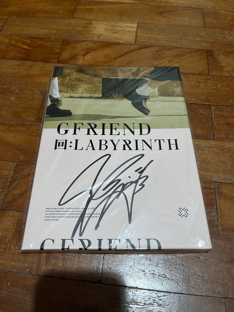 GFriend Labyrinth Album (Signed), Hobbies & Toys, Memorabilia ...