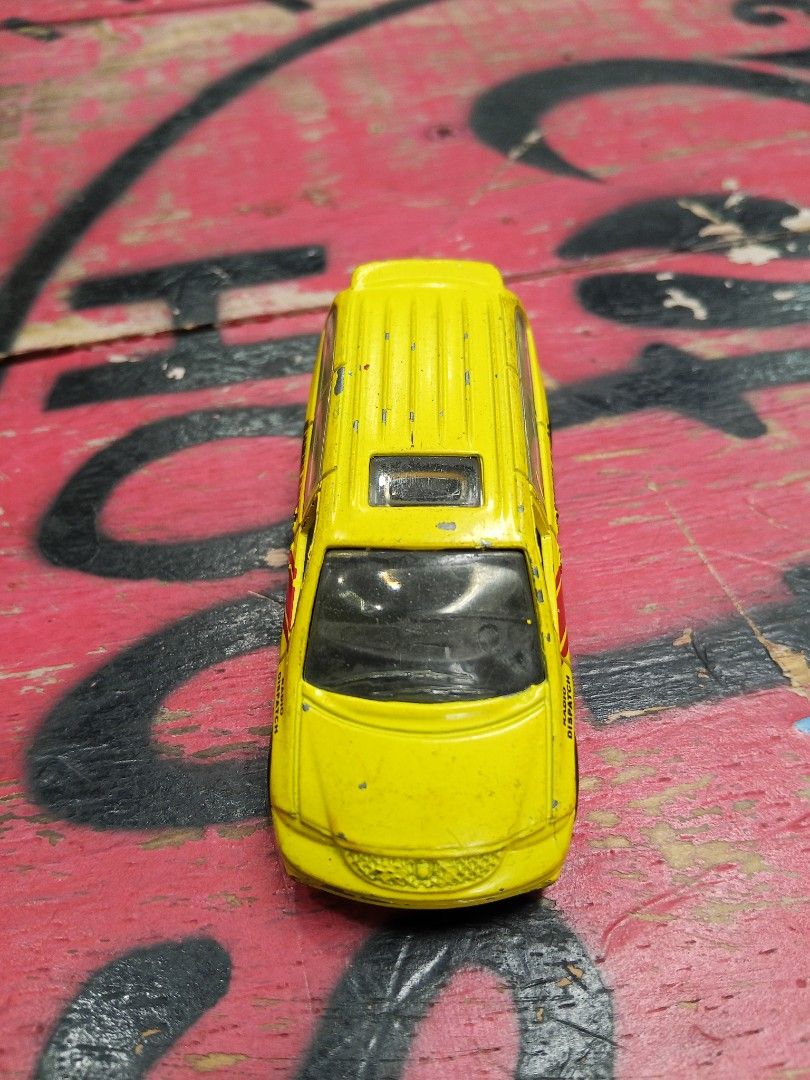 Hot Wheels Dodge Caravan Ambulance, Hobbies & Toys, Toys & Games on ...