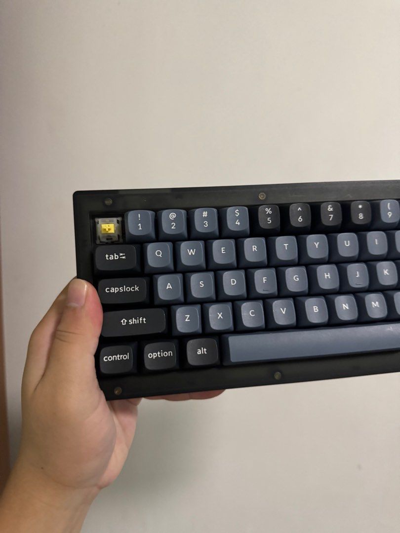 Keychron Q1 Pro Mechanical Keyboard with Custom Gat yellow LF switches ...