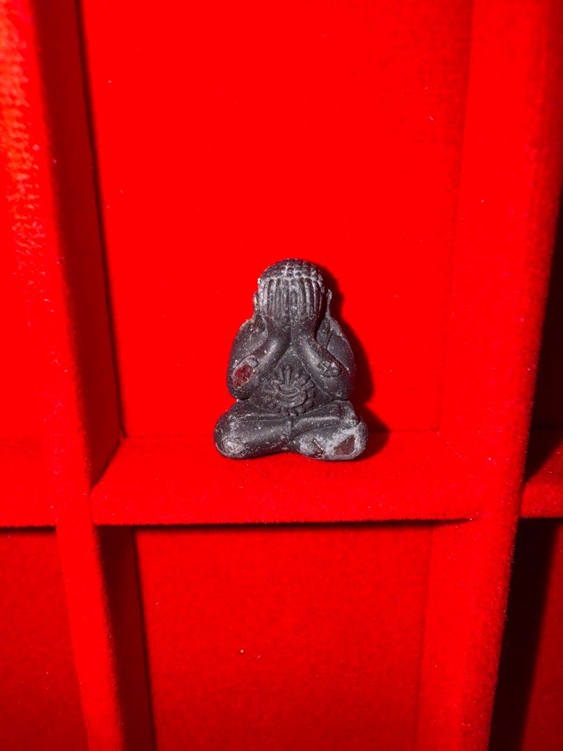 LP moon temple Phra Pidta loop Lor, Hobbies & Toys, Religious Items on ...
