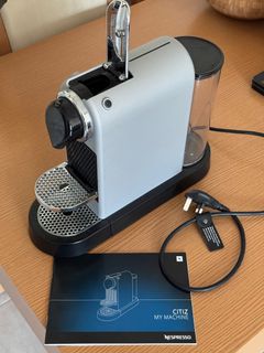 (全新行貨未開箱）Nespresso Essenza Mini Coffee Machine (Piano Black), 家庭電器, 廚房 ...