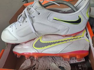 Nike Tiempo Legend PRO Turf Football Boots, Men's Fashion, Footwear ...